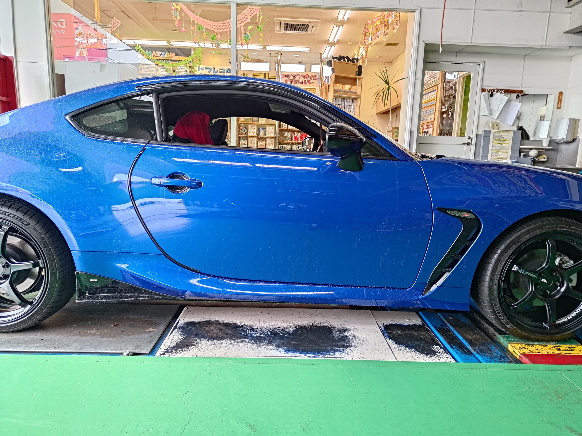 新型BRZへRG4装着！ | 株式会社ヨコハマタイヤガーデン関東